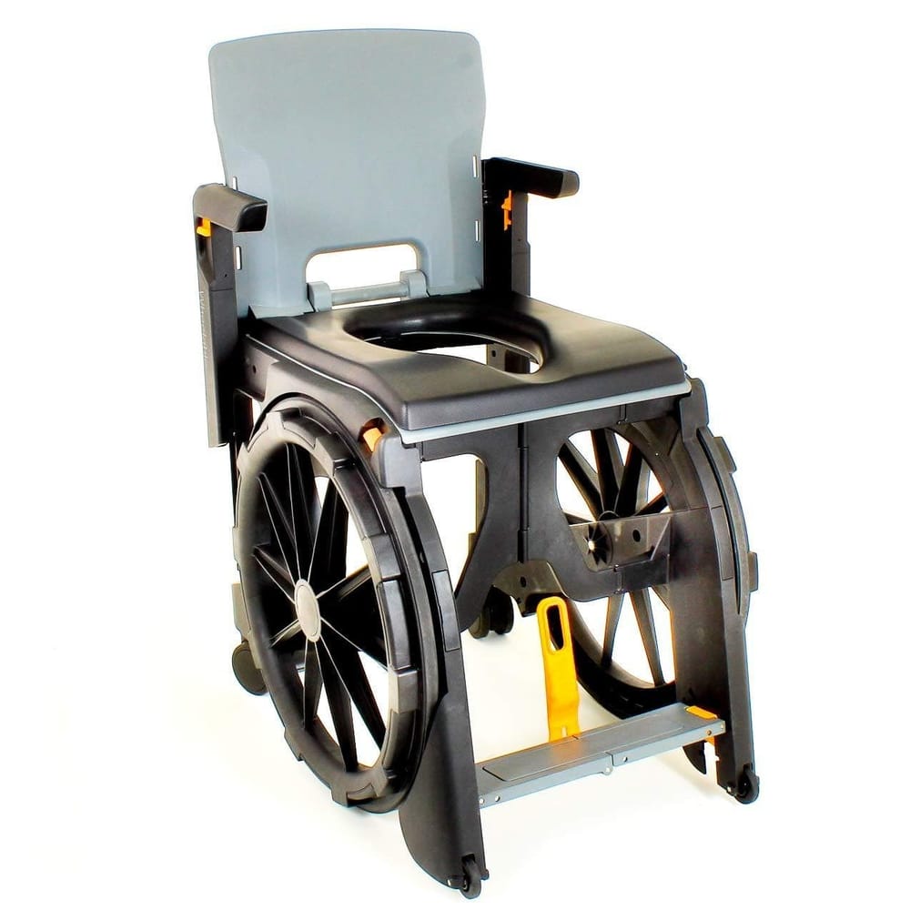 4 Portable Shower Chair Options for Travel [pros + cons]